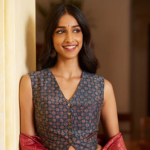 Taneira Dealers Hyderabad | Exquisite Ethnic Wear | VVC Group